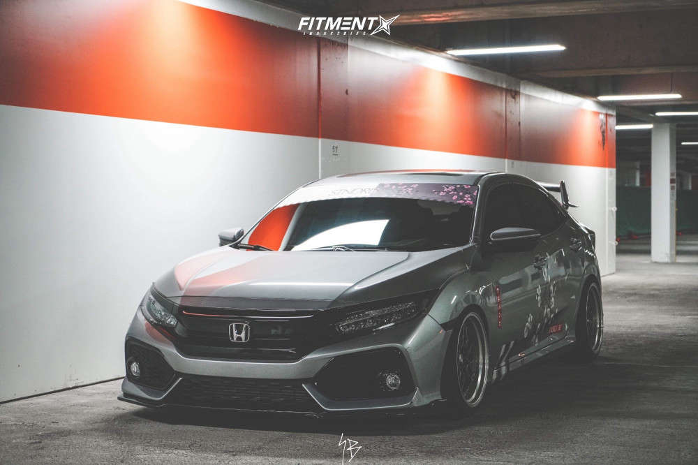 2019 Honda Civic EX with 18x9.5 ESR Sr01 and Hankook 225x40 on ...