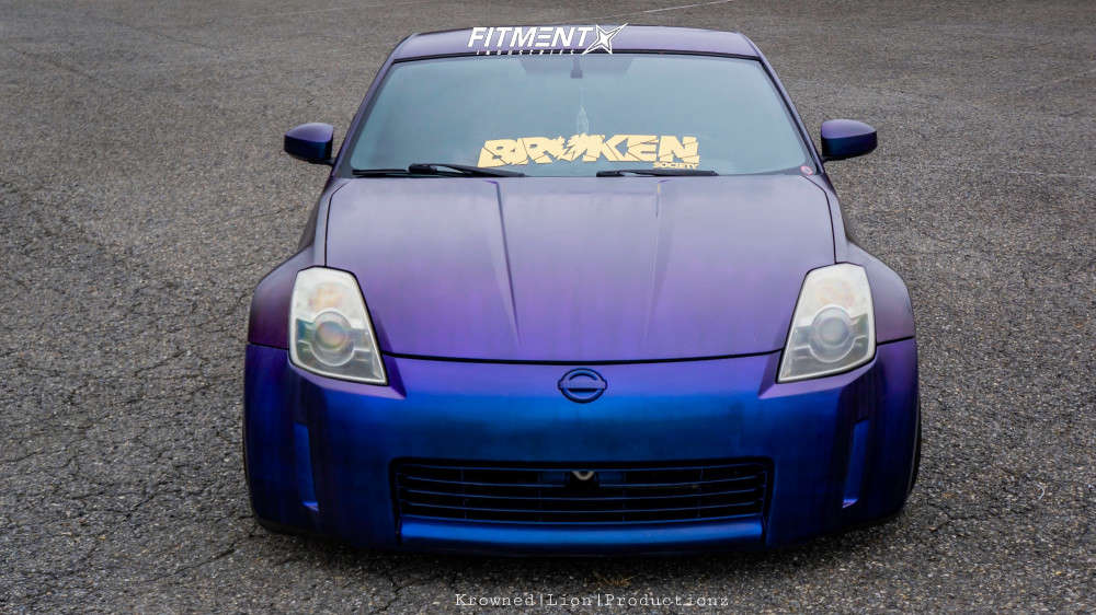 2006 Nissan 350Z Base with 18x10.5 Aodhan Ds07 and Pantera 245x40 on ...