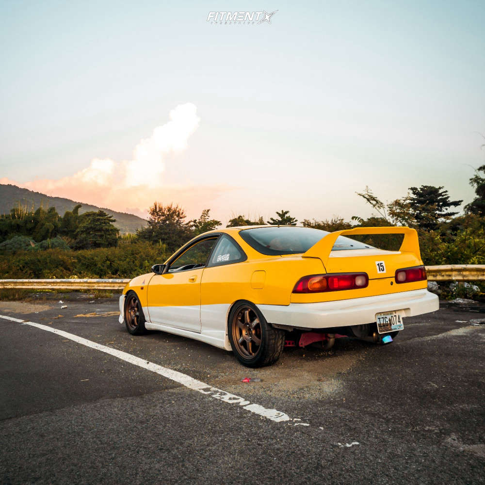 1995 Acura Integra RS with 16x7 Volk Te37 and Falken 215x45 on ...