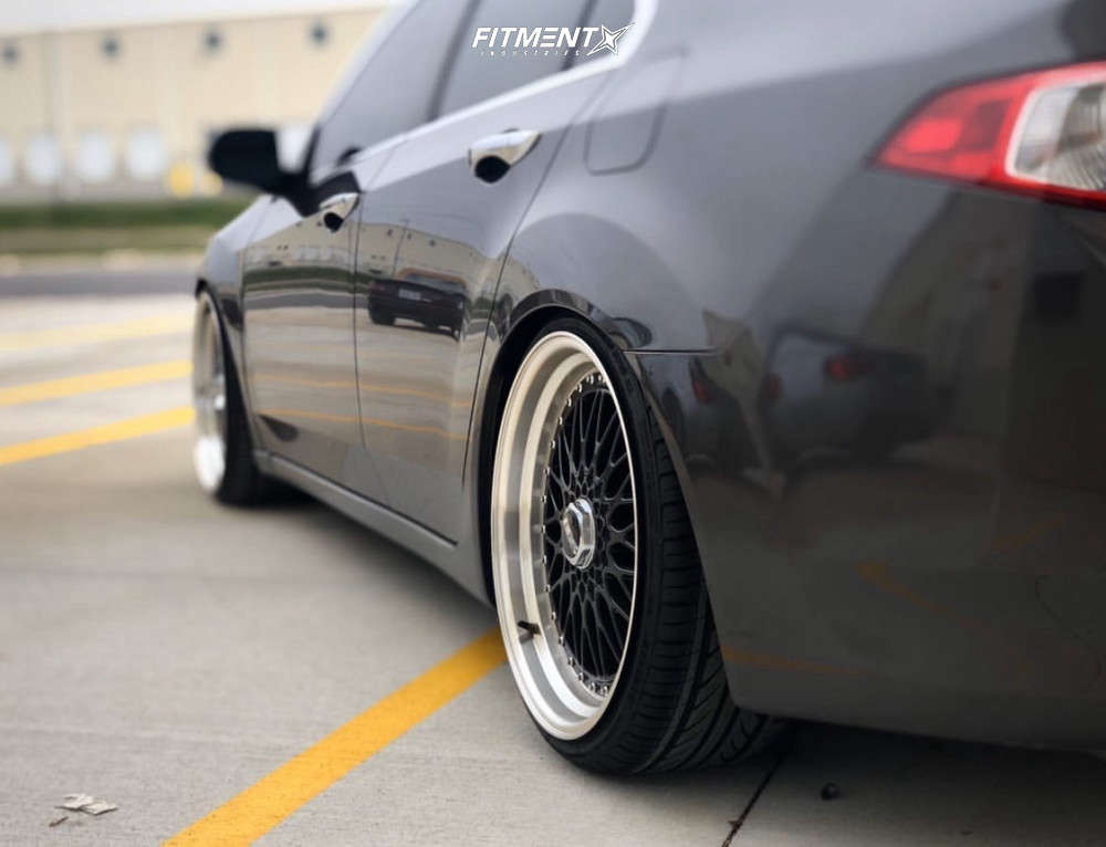 2009 Acura TSX 4dr Sedan w/Technology Package (2.4L 4cyl 5A) with 20x10 ...