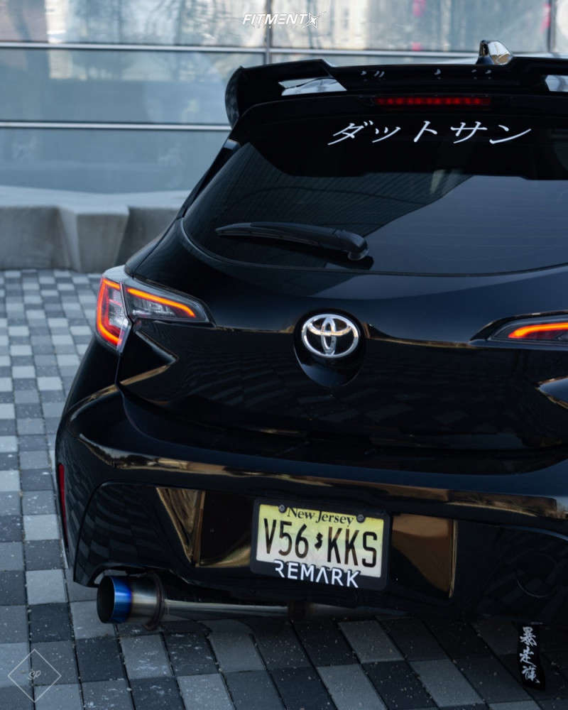 2019 Toyota Corolla XSE with 18x9.5 Rotiform Blq and Nitto 215x40 on ...