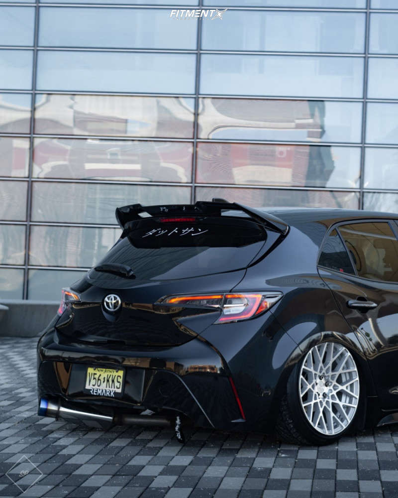 2019 Toyota Corolla XSE with 18x9.5 Rotiform Blq and Nitto 215x40 on ...