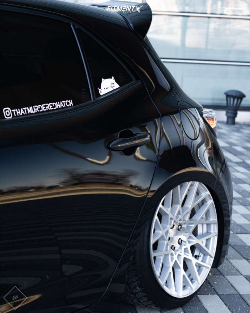 2019 Toyota Corolla XSE with 18x9.5 Rotiform Blq and Nitto 215x40 on ...