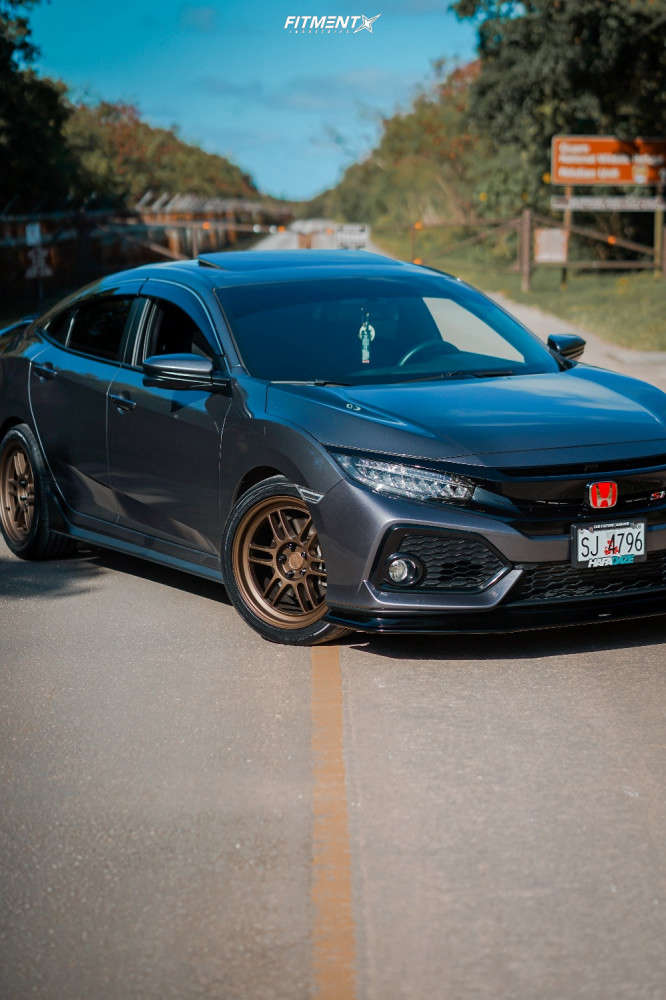 2018 Honda Civic Si with 18x8.5 ESR SR11 and Nexen 245x40 on Stock ...