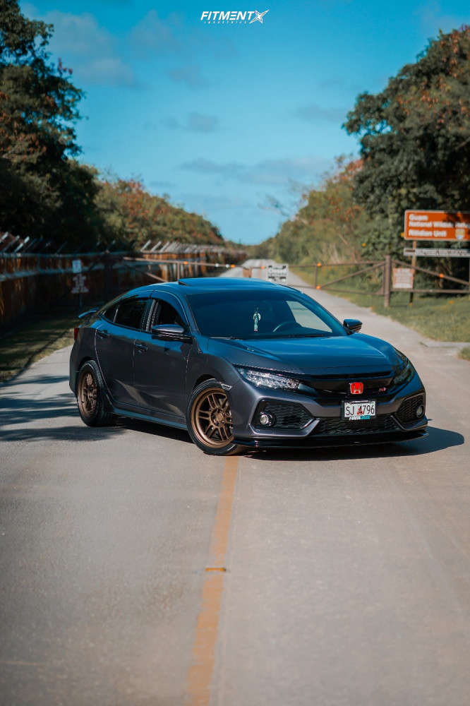 2018 Honda Civic Si with 18x8.5 ESR SR11 and Nexen 245x40 on Stock ...