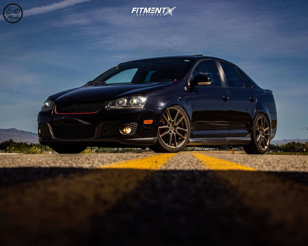 2007 Volkswagen Jetta GLI with 18x8 Niche Dfs and Continental 225x45 on ...