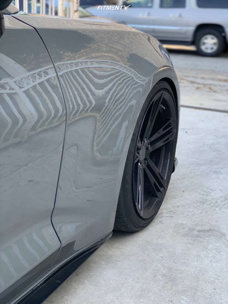 2018 Chevrolet Camaro SS with 20x10.5 MRR M716 and Goodyear 275x45 on ...