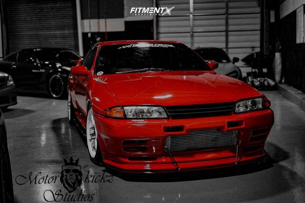 1989 Nissan Skyline R32 Base with 18x8.5 Volk Te37 and Goodyear 235x40 ...