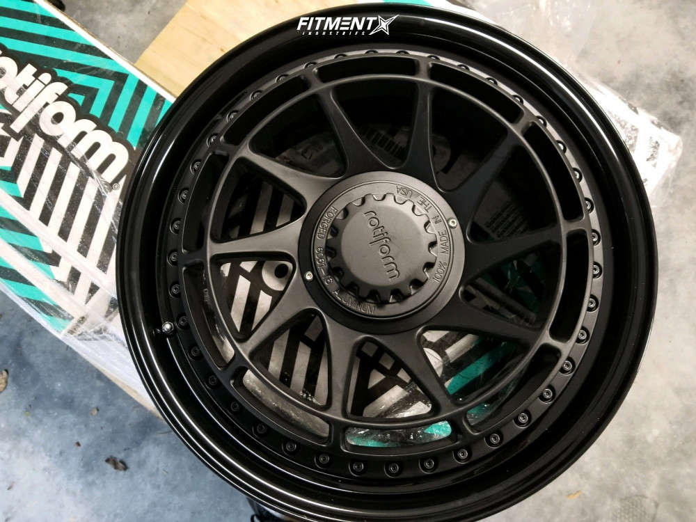 2012 Subaru WRX Base with 18x9.5 Rotiform Yvr and BFGoodrich 275x35 on Coilovers | 942370 ...