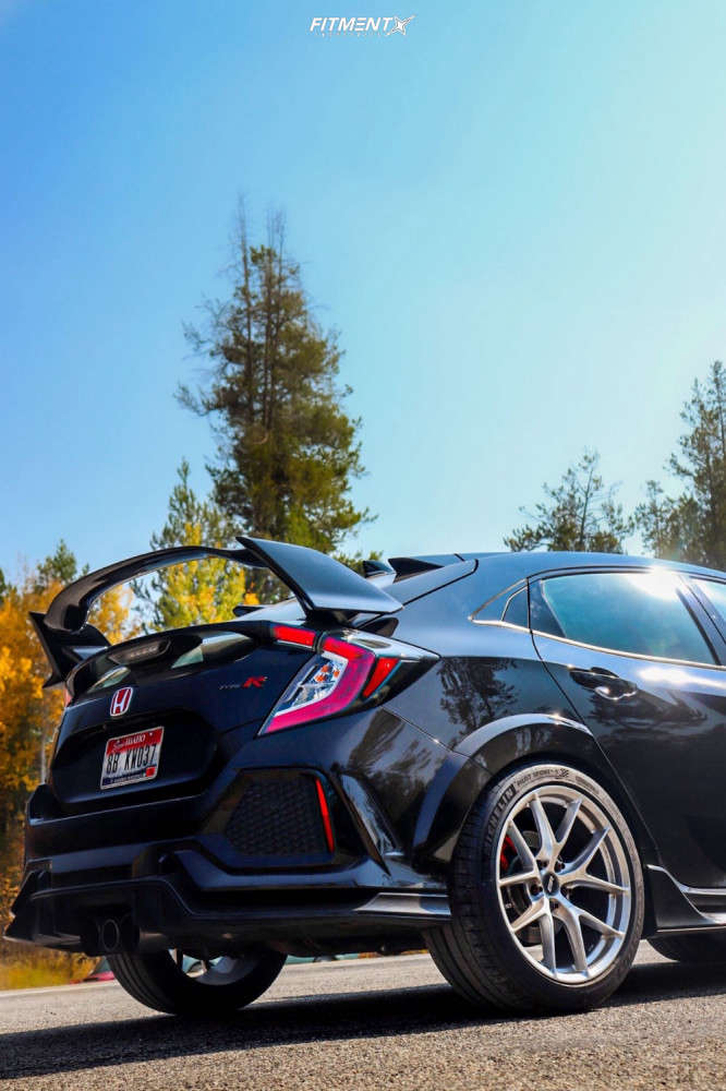 2019 Honda Civic Type R with 19x9.5 ESR Rf2 and Michelin 255x40 on ...