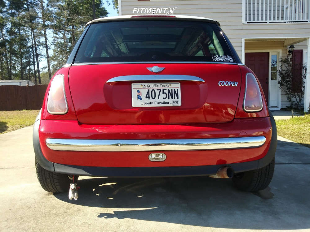 2004 Mini Cooper Base with 15x6.5 AVID1 AV8 and Yokohama 175x65 on ...