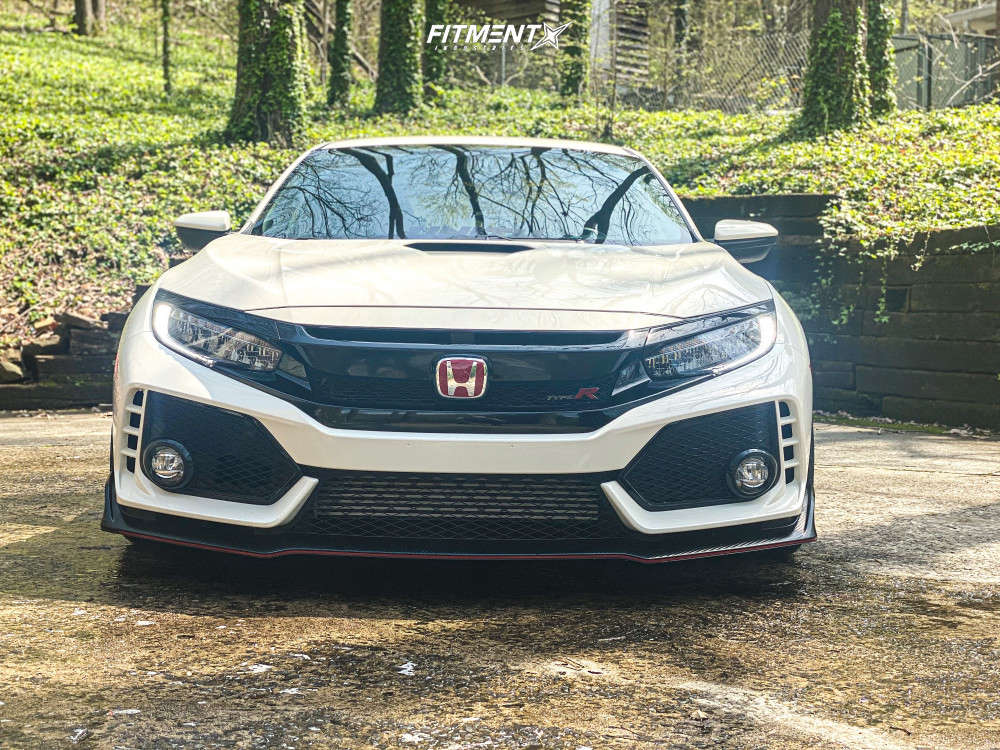 2018 Honda Civic Type R with 18x9.5 ESR Sr11 and Firestone 255x35 on ...
