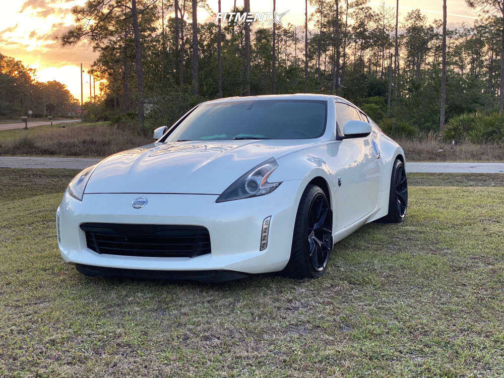 2013 Nissan 370Z Base with 19x9.5 ESR Rf2 and Federal 245x30 on Stock ...