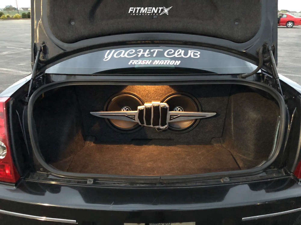 2005 Chrysler 300 Limited with 20x8.5 Rosso Legacy and Toyo Tires ...