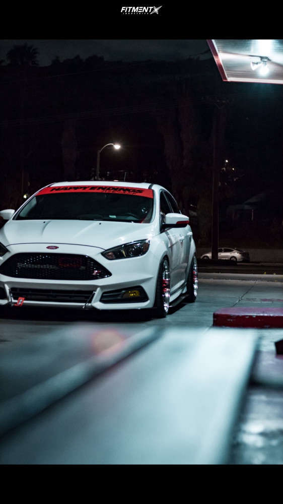 2017 Ford Focus ST with 18x8.5 ESR Cs11 and Road Hugger 225x40 on Stock ...