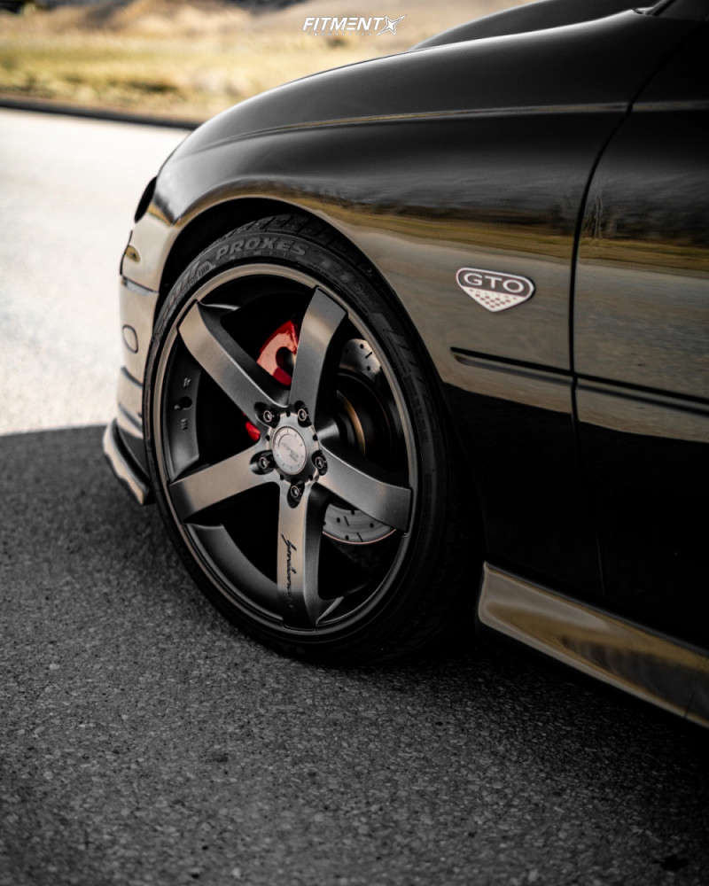 2005 Pontiac GTO Base with 19x8.5 MRR Vp5 and Toyo Tires 235x35 on ...