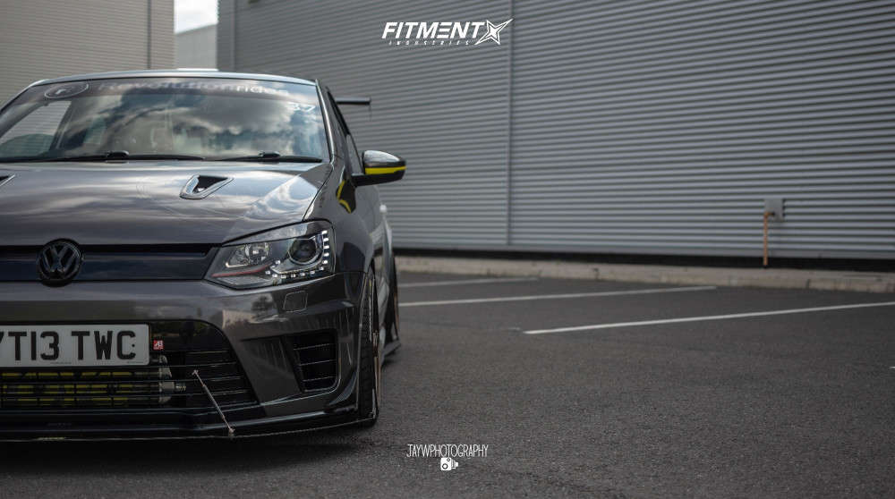 2013 Volkswagen Polo Base with 16x8 Autostrada Modena and Yokohama ...