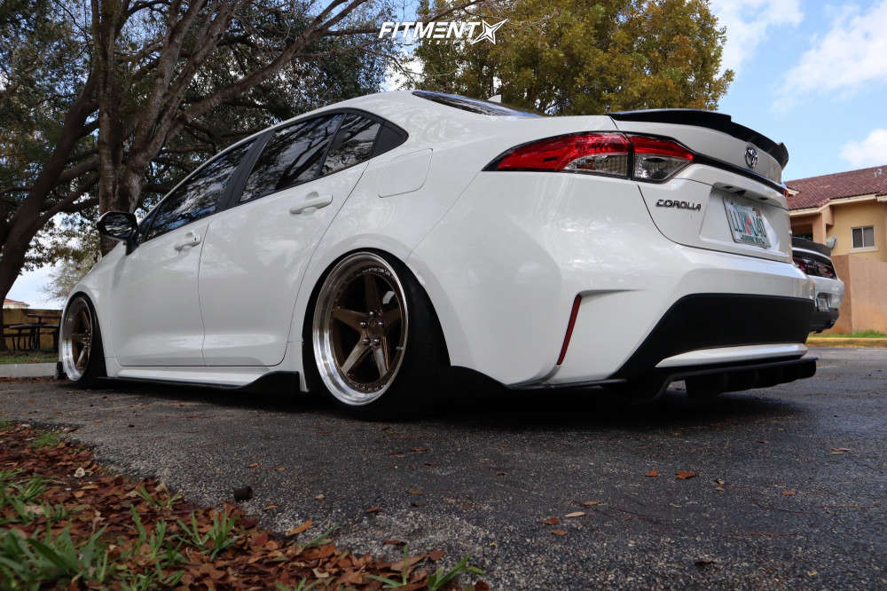 2020 Toyota Corolla LE with 18x9.5 Aodhan Ds05 and Achilles 245x35 on ...