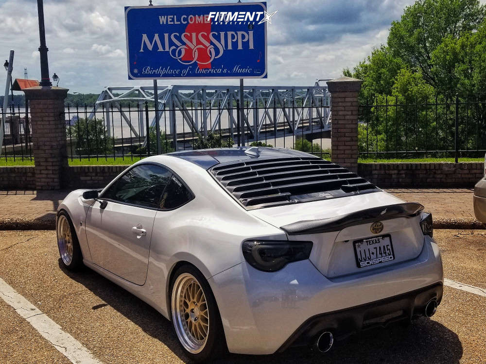 2017 Toyota 86 Base with 18x9.5 ESR Sr01 and Nexen 245x60 on Coilovers ...