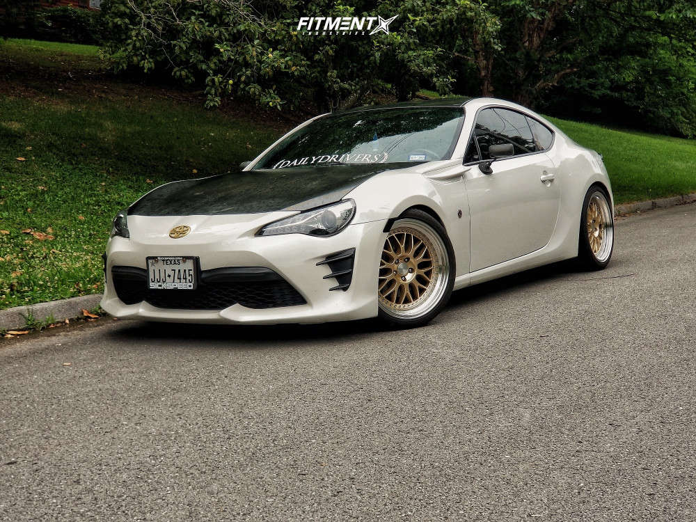 2017 Toyota 86 Base with 18x9.5 ESR Sr01 and Nexen 245x60 on Coilovers ...