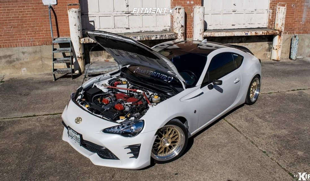 2017 Toyota 86 Base with 18x9.5 ESR Sr01 and Nexen 245x60 on Coilovers ...