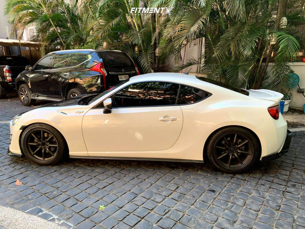 2014 Toyota 86 Base with 18x9.5 Rota Rkr and Westlake 235x40 on ...