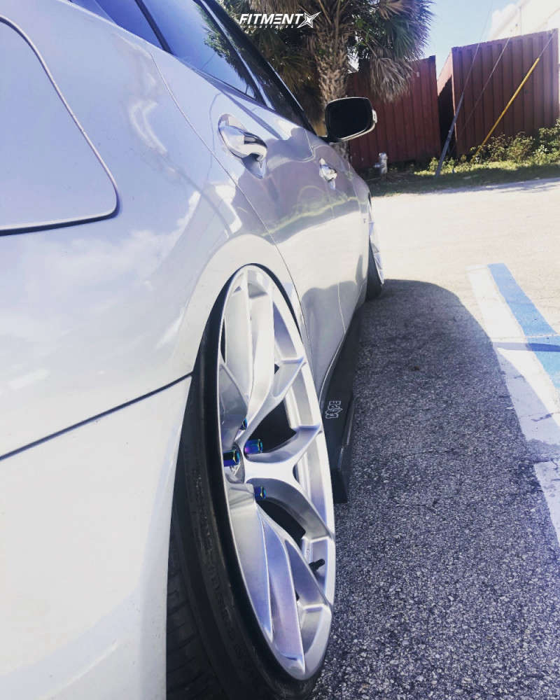 2018 INFINITI Q50 Luxe with 19x10.5 ESR RF2 and Lexani 235x40 on Air ...