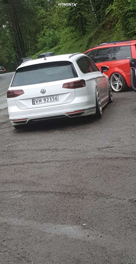 2018 Volkswagen Passat R-Line with 20x10 Niche Staccato and Lexani ...