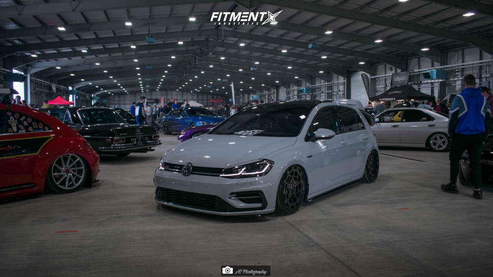 2018 Volkswagen Golf R Base with 19x8.5 Radi8 R8cm9 and Nankang 225x35 ...