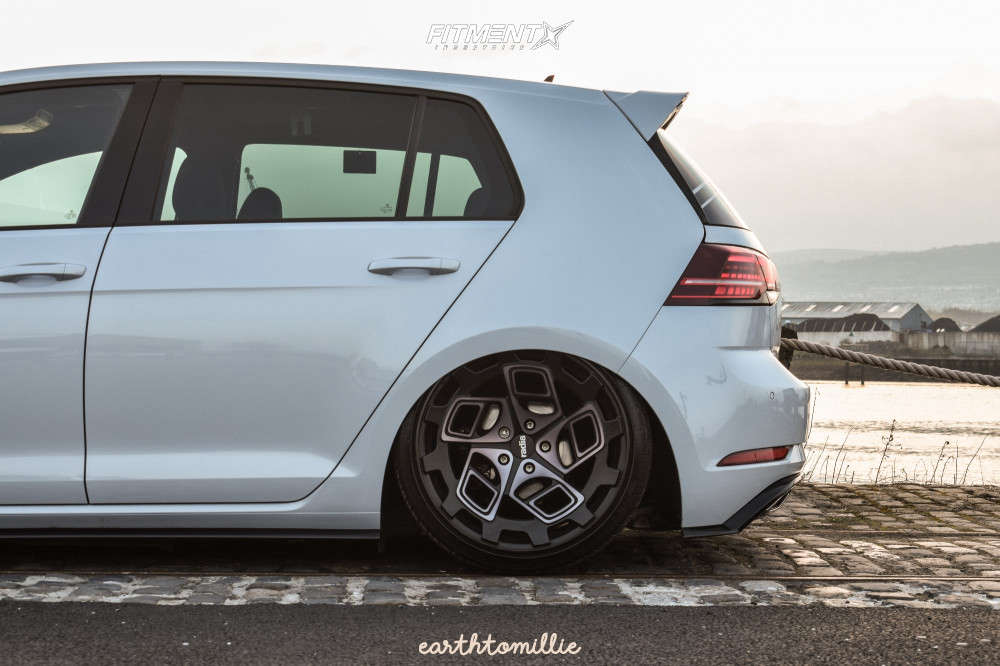 2018 Volkswagen Golf R Base with 19x8.5 Radi8 R8cm9 and Nankang 225x35 ...