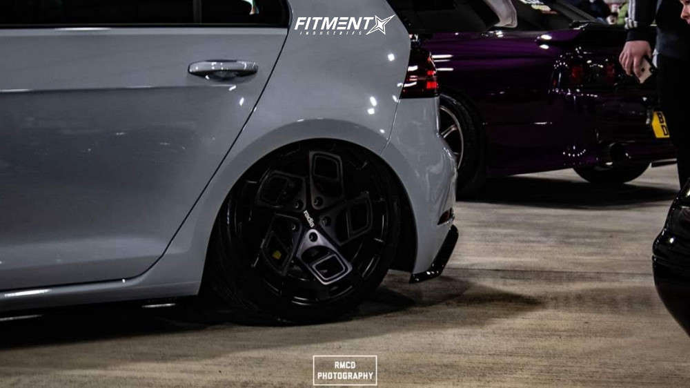 2018 Volkswagen Golf R Base with 19x8.5 Radi8 R8cm9 and Nankang 225x35 ...