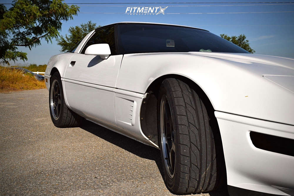 1996 Chevrolet Corvette Base with 17x9.5 4Play Cv01 and Nitto 285x40 on ...
