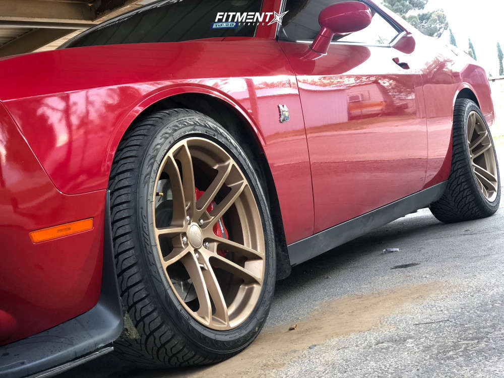 2016 Dodge Challenger 392 Hemi Scat Pack Shaker with 20x9 Voxx Replicas ...