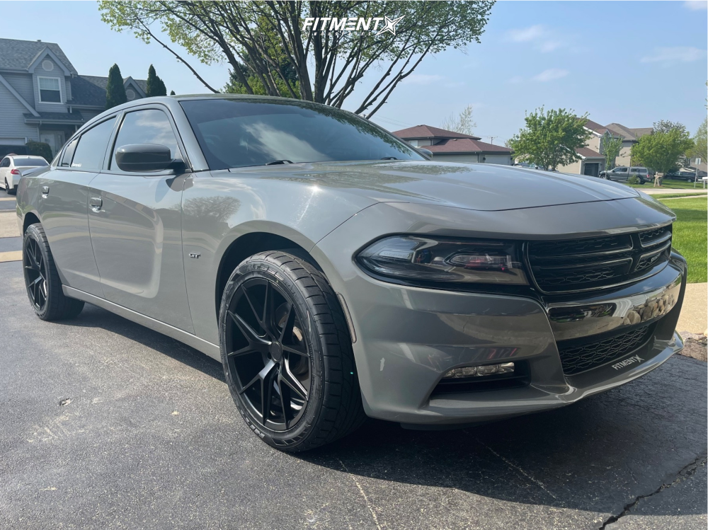 Nitto NT555 G2 255 45ZR20 | 211140 | Fitment Industries